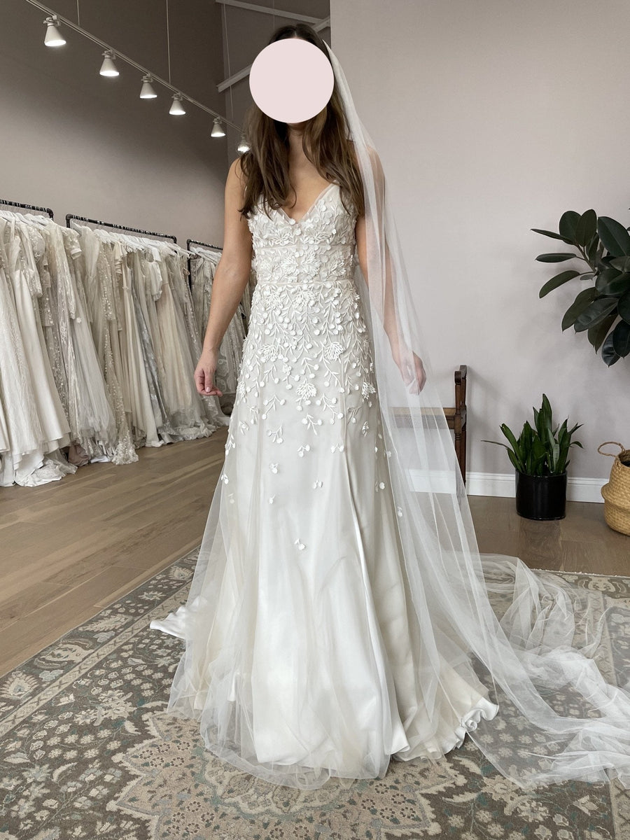 alexandra-grecco-a-line-lana- alexandra-grecco-a-line-lana-
