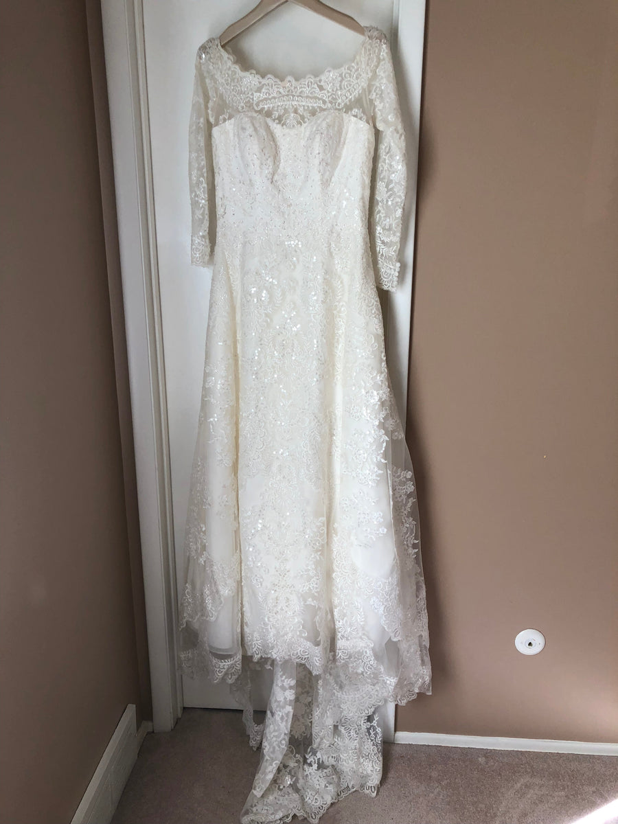 Oleg Cassini Off Shoulder Lace Preownedweddingdresses