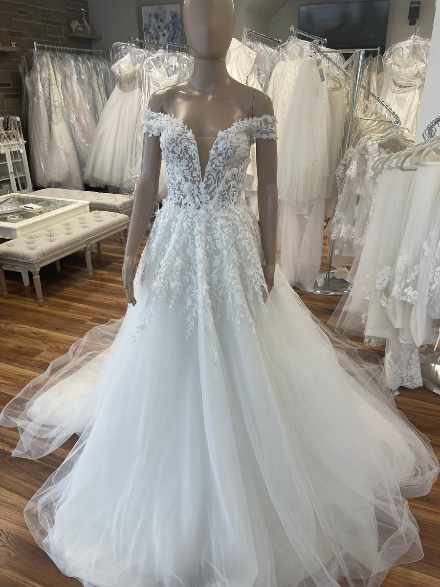 Pronovias JEITA – Nearly Newlywed