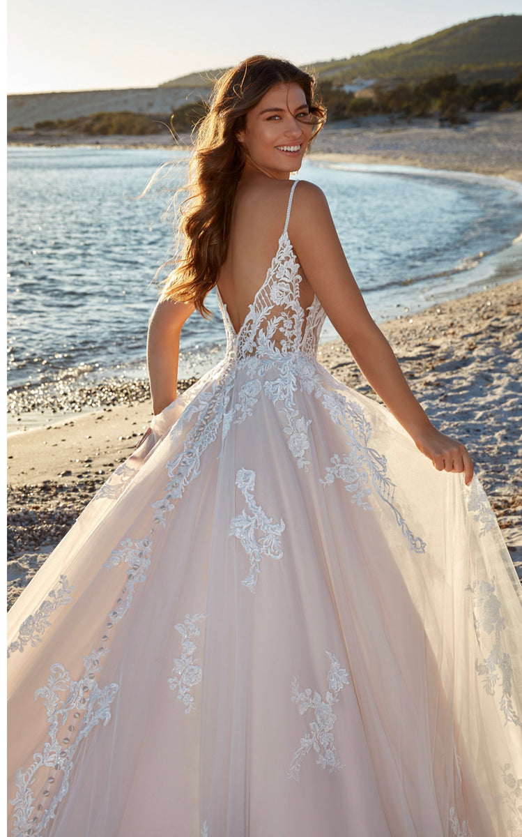 Eddy K Roxana – Nearly Newlywed