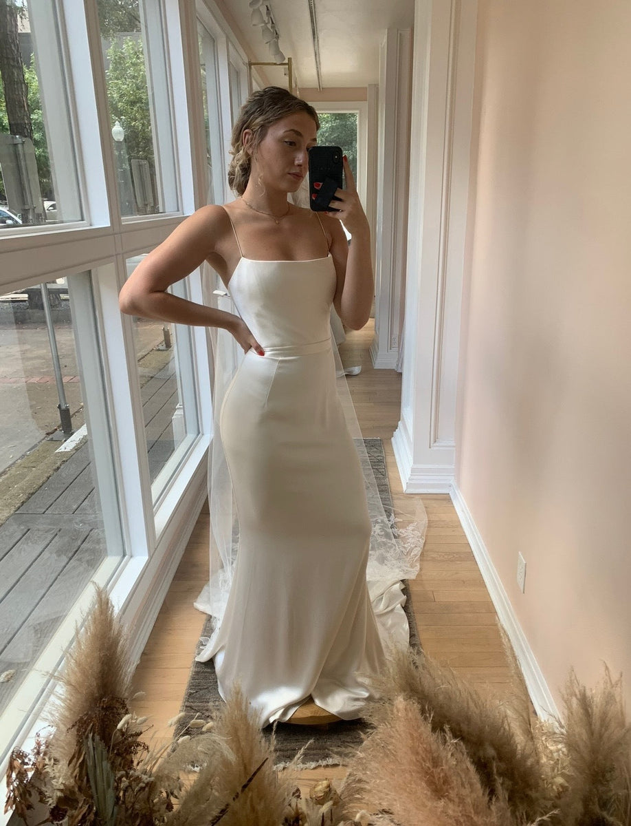 Alexandra Grecco Leonie – Nearly Newlywed