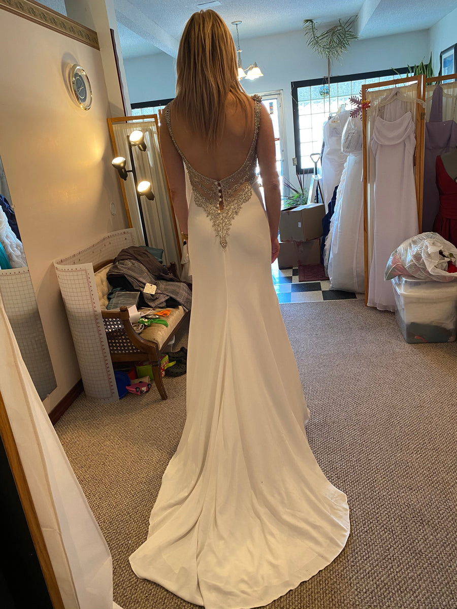 Allure Bridals 3013 – PreOwnedWeddingDresses