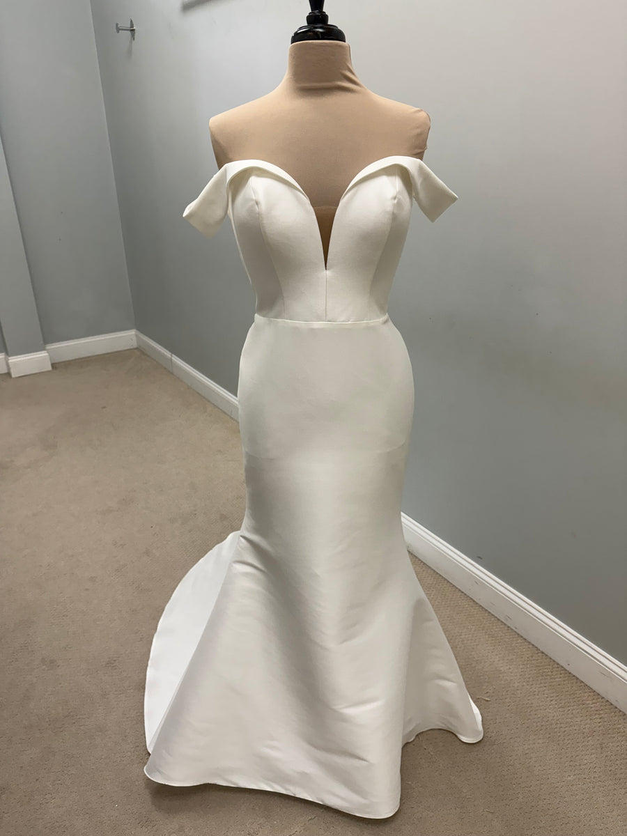 Allure Bridals A1113 – Nearly Newlywed