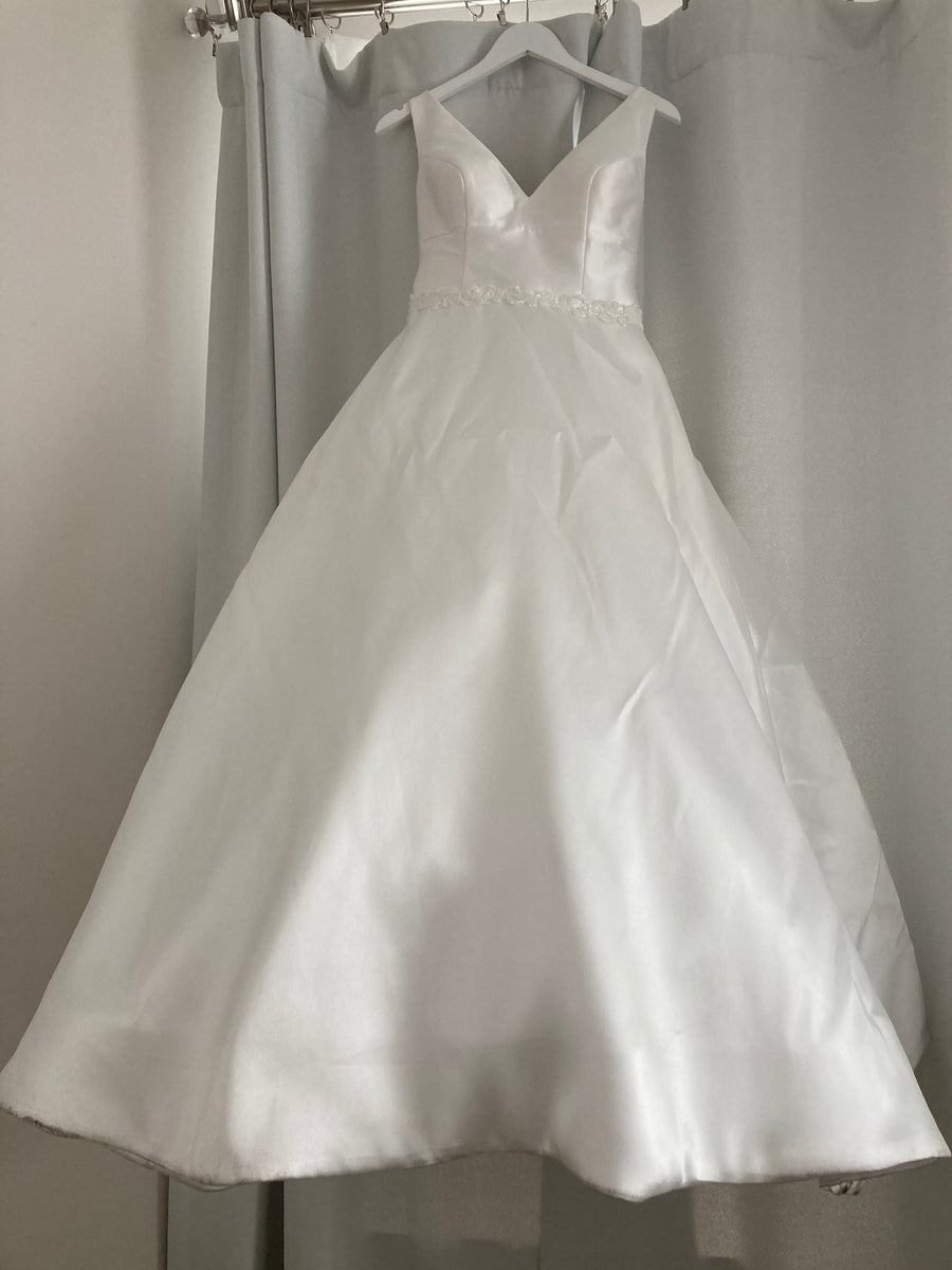 Anne Barge Raquel – Nearly Newlywed