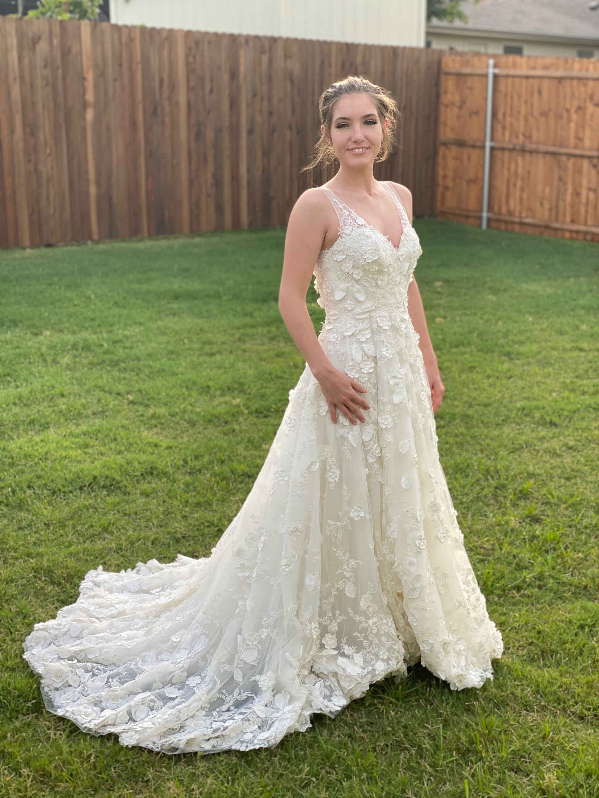 Anomalie Custom Lace 3D Flower Nearly Newlywed