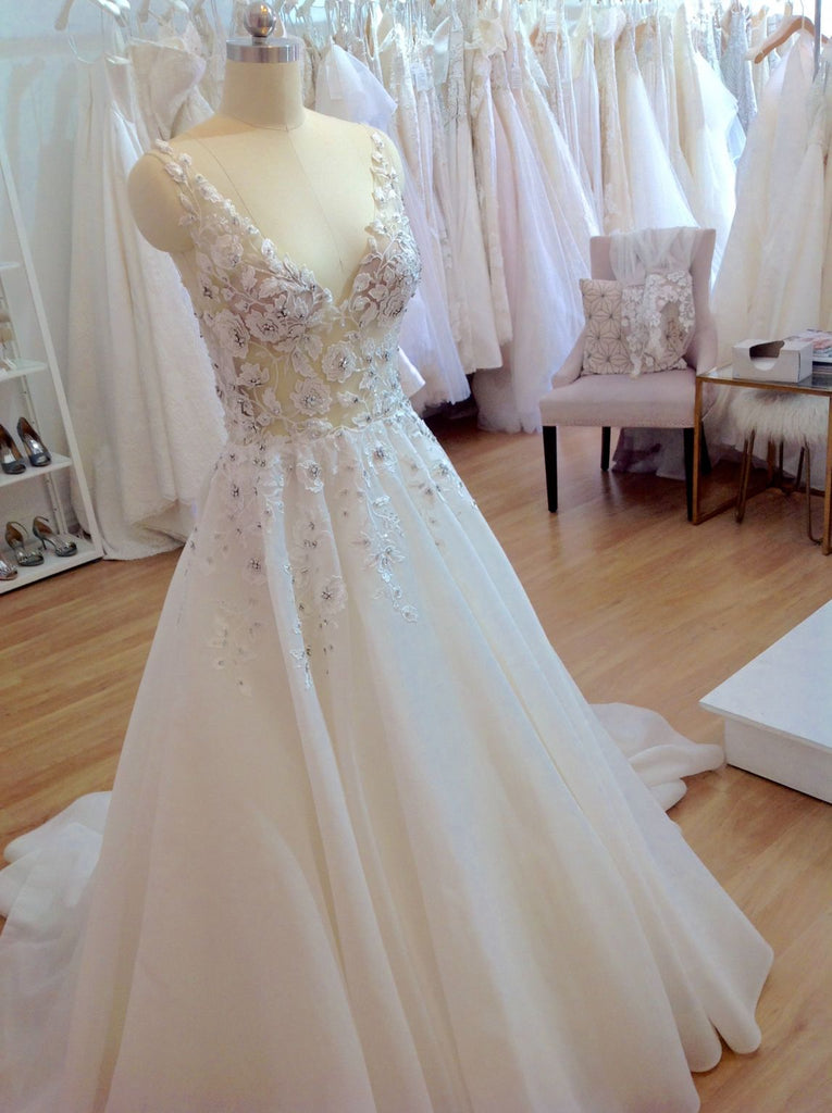 Badgley Mischka Brooke (Ivory) – Nearly Newlywed