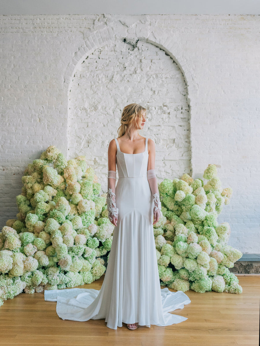 Carol Hannah Alabaster – PreOwnedWeddingDresses