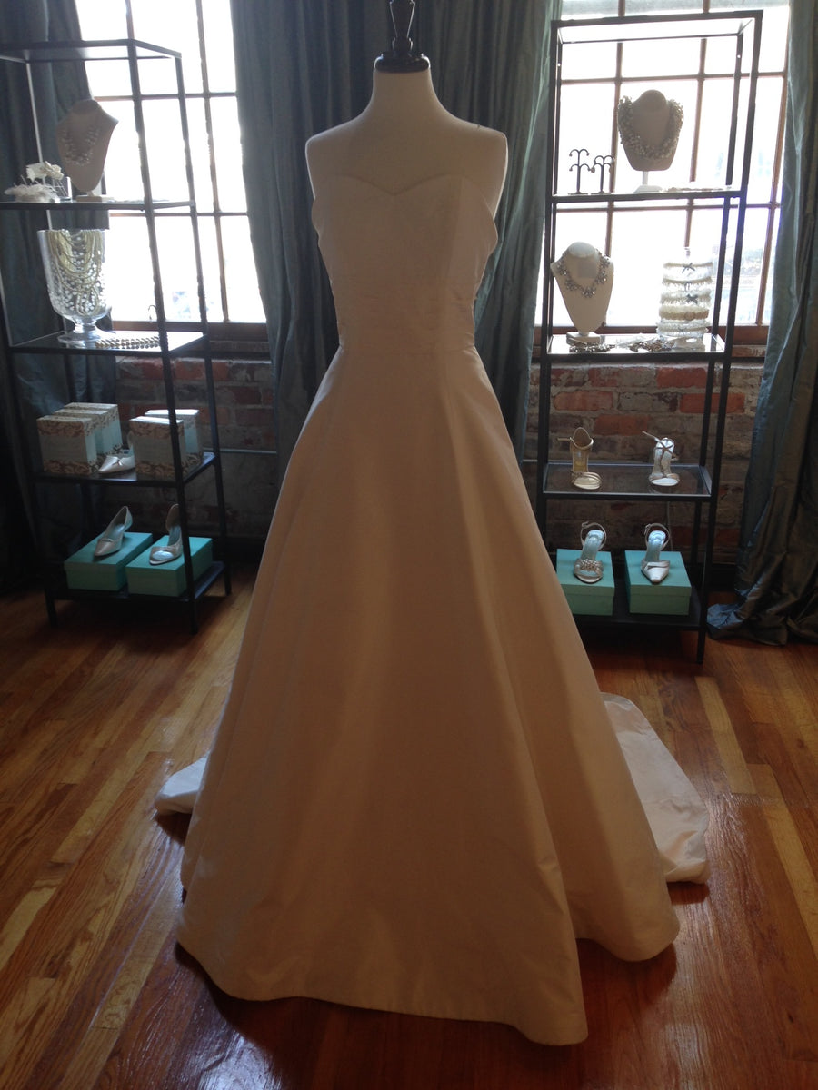 Coren Moore CM Colleen – Nearly Newlywed