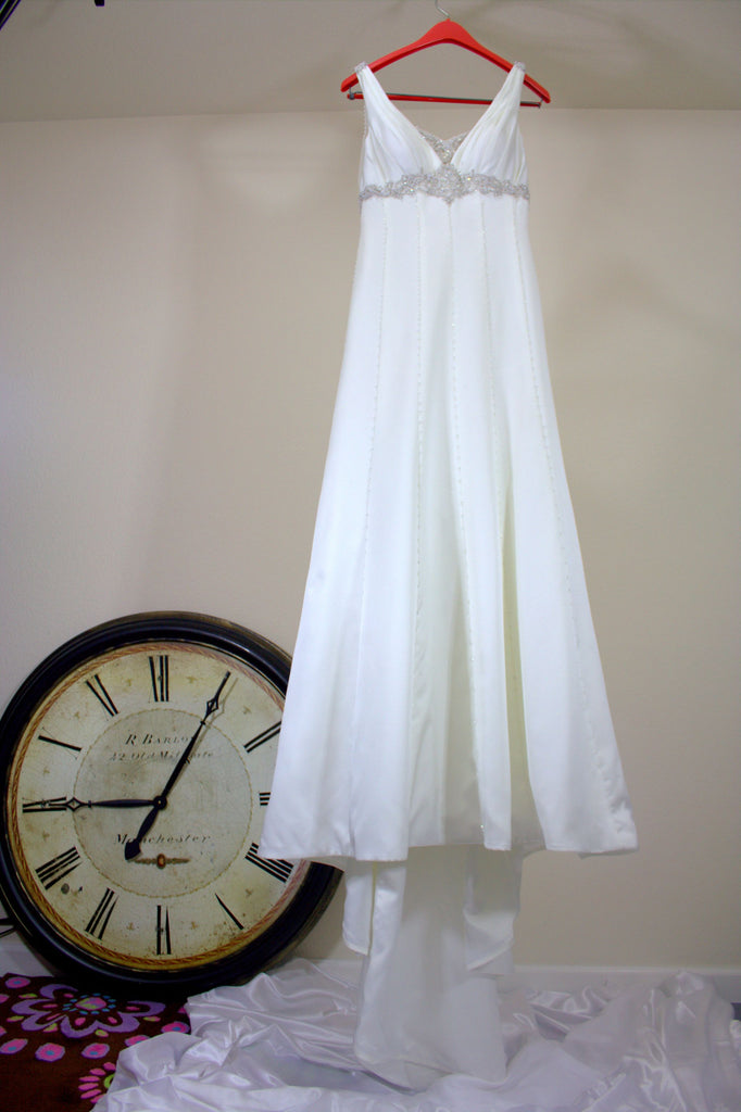 David's Bridal Galina Signature SV9635 – Nearly Newlywed