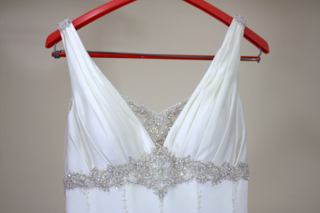 David's Bridal Galina Signature SV9635 – Nearly Newlywed