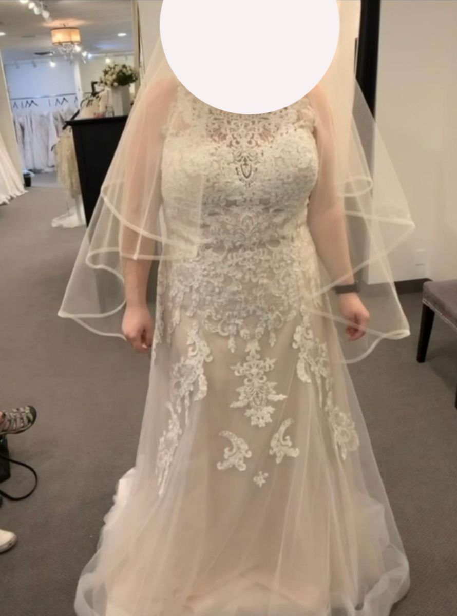 Essense of Australia D2391 – PreOwnedWeddingDresses