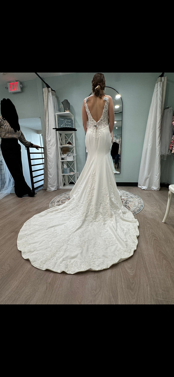 Justin Alexander 88212 – Nearly Newlywed