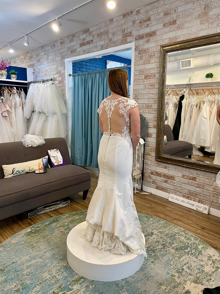 Justin Alexander Delia – PreOwnedWeddingDresses