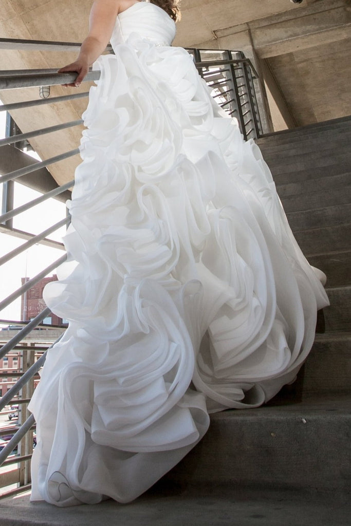 Lis Simon Constance – Nearly Newlywed