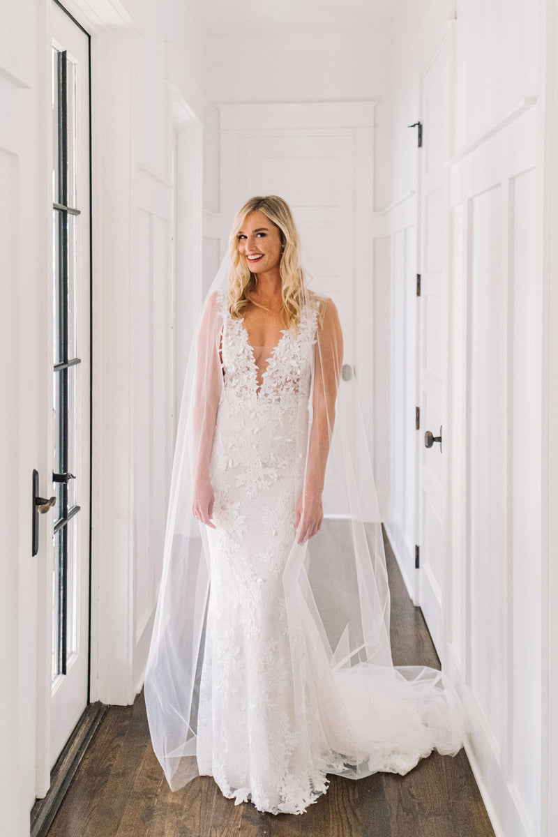 Mira Zwillinger Veronica – Nearly Newlywed