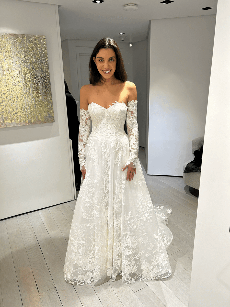 Monique Lhuillier Lakely – Nearly Newlywed