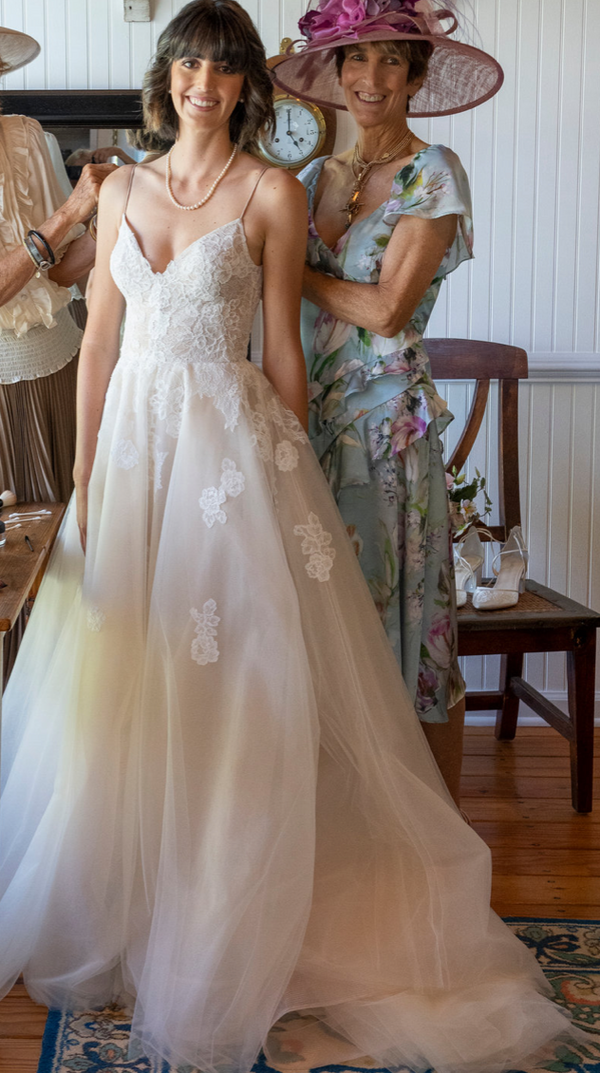 Monique Lhuillier Severine – Nearly Newlywed Monique Lhuillier Severine – Nearly Newlywed