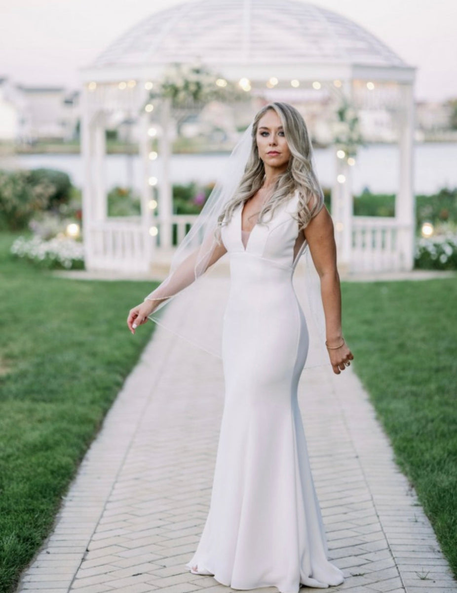 Paloma Blanca 4931 – Nearly Newlywed