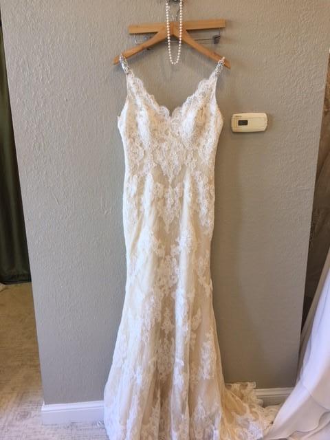 Pronovias Osera – Nearly Newlywed