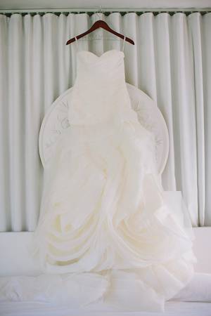 Vera Wang Organza Fit and Flare Gown w/ Bias Flange Skirt – Nearly Newlywed