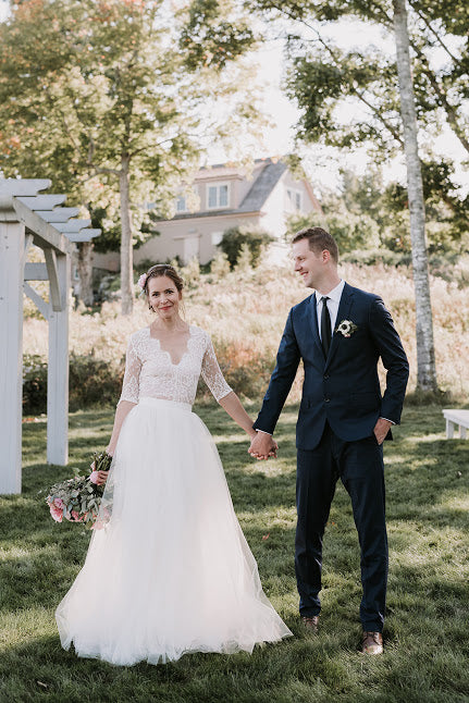 Alexandra Grecco and Emily Riggs top – Nearly Newlywed