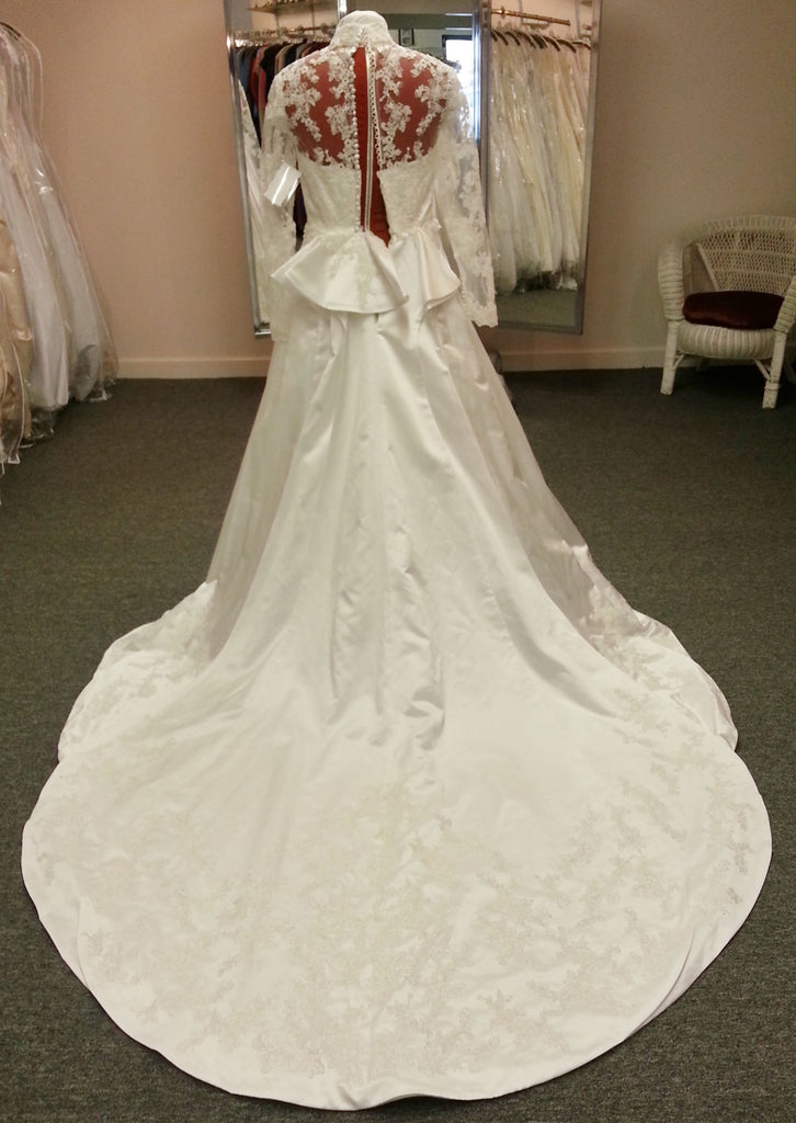 Alfred Angelo Alfred Angelo #2328 – Nearly Newlywed
