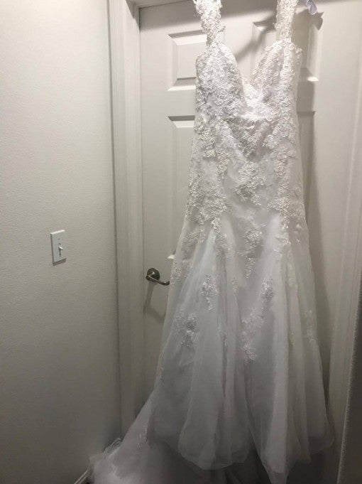 Alfred Angelo style number 2440 – Nearly Newlywed