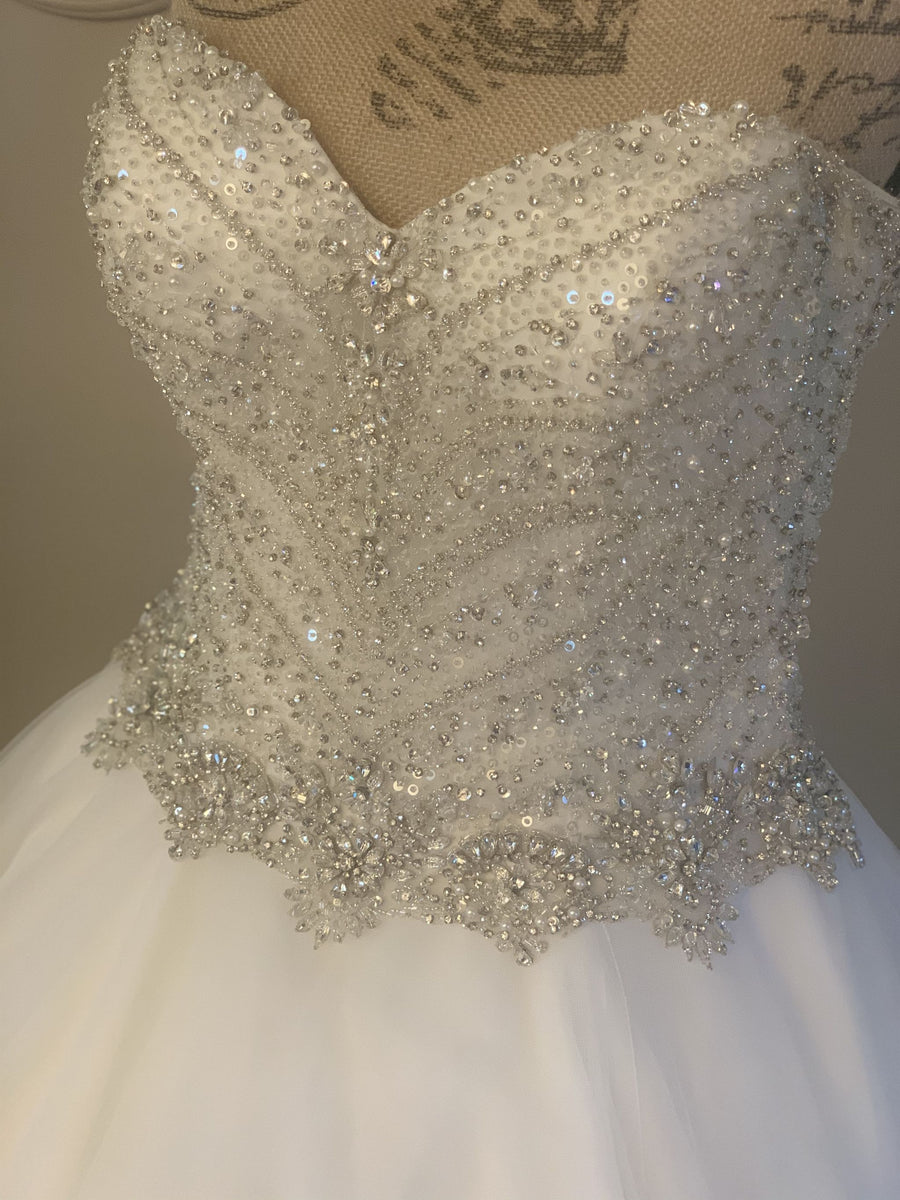 Allure Bridals C303 – Nearly Newlywed