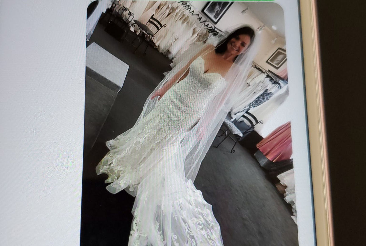 Allure Bridals 3208 – Nearly Newlywed