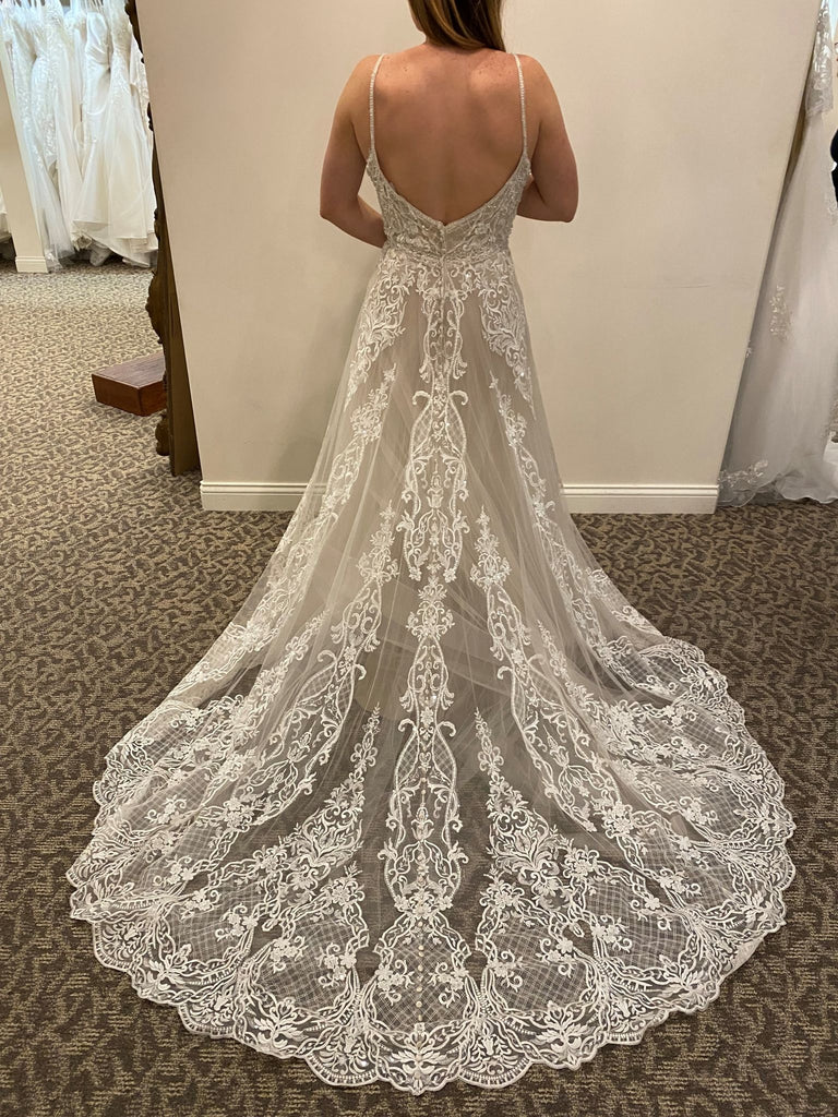 Allure Couture C511 – Nearly Newlywed