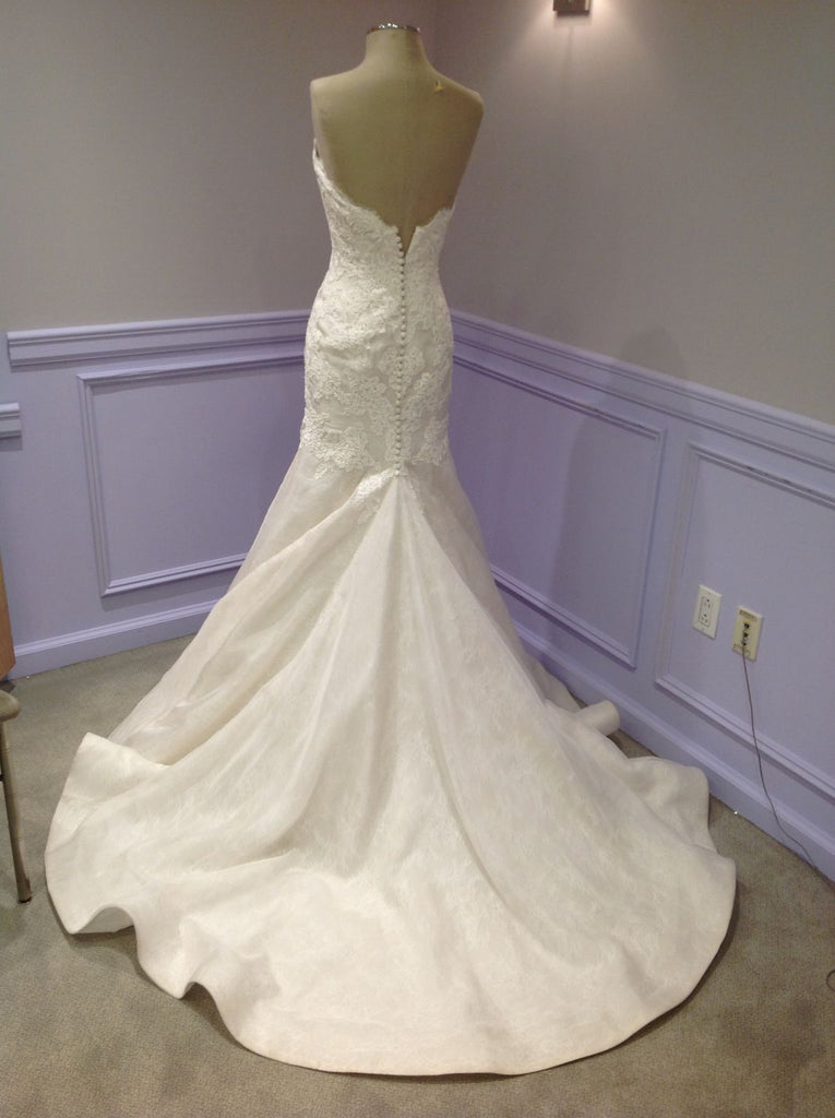 Anne Barge Hawthorne in Fawn (Ivory/White) Color – Nearly Newlywed