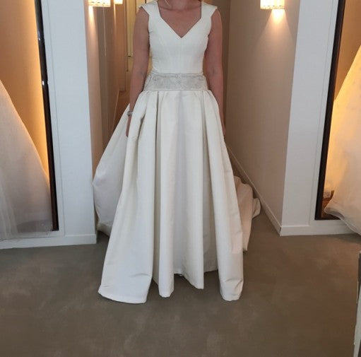 Carolina Herrera Adele – Nearly Newlywed