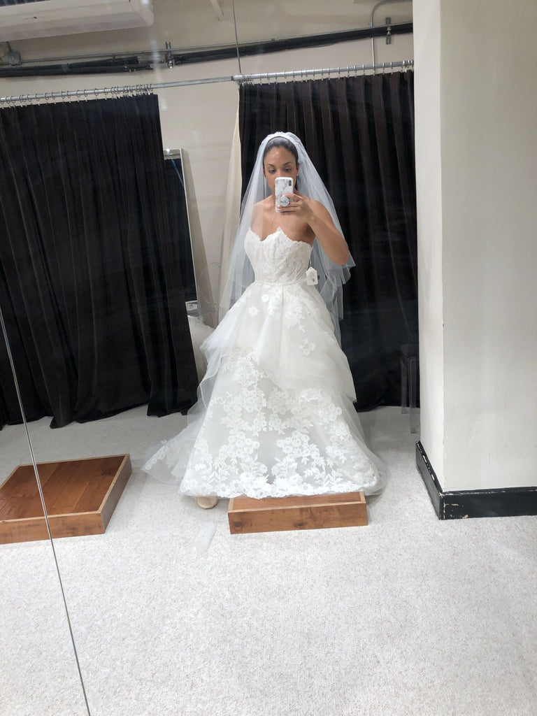 Carolina Herrera Adeline – PreOwnedWeddingDresses