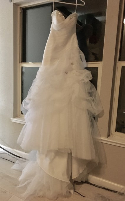 Casablanca Couture B059 – PreOwnedWeddingDresses