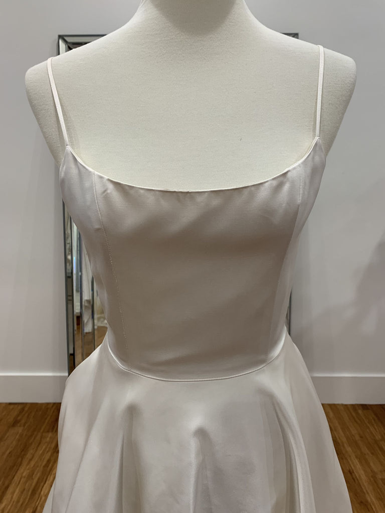 Chantel Lauren Charlotte – PreOwnedWeddingDresses