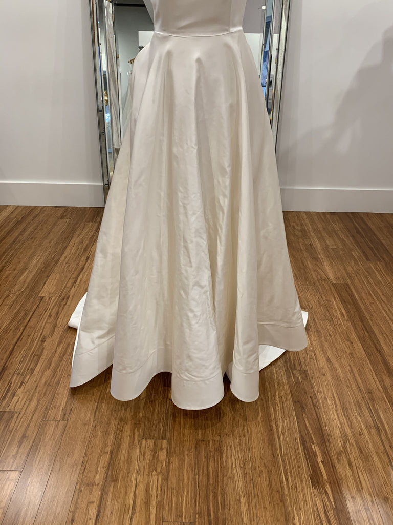 Chantel Lauren Charlotte – PreOwnedWeddingDresses