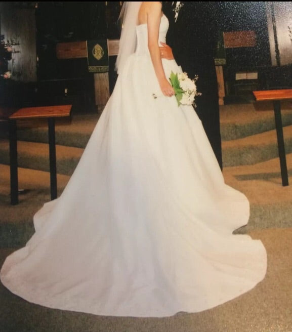 Demetrios Illissa – PreOwnedWeddingDresses