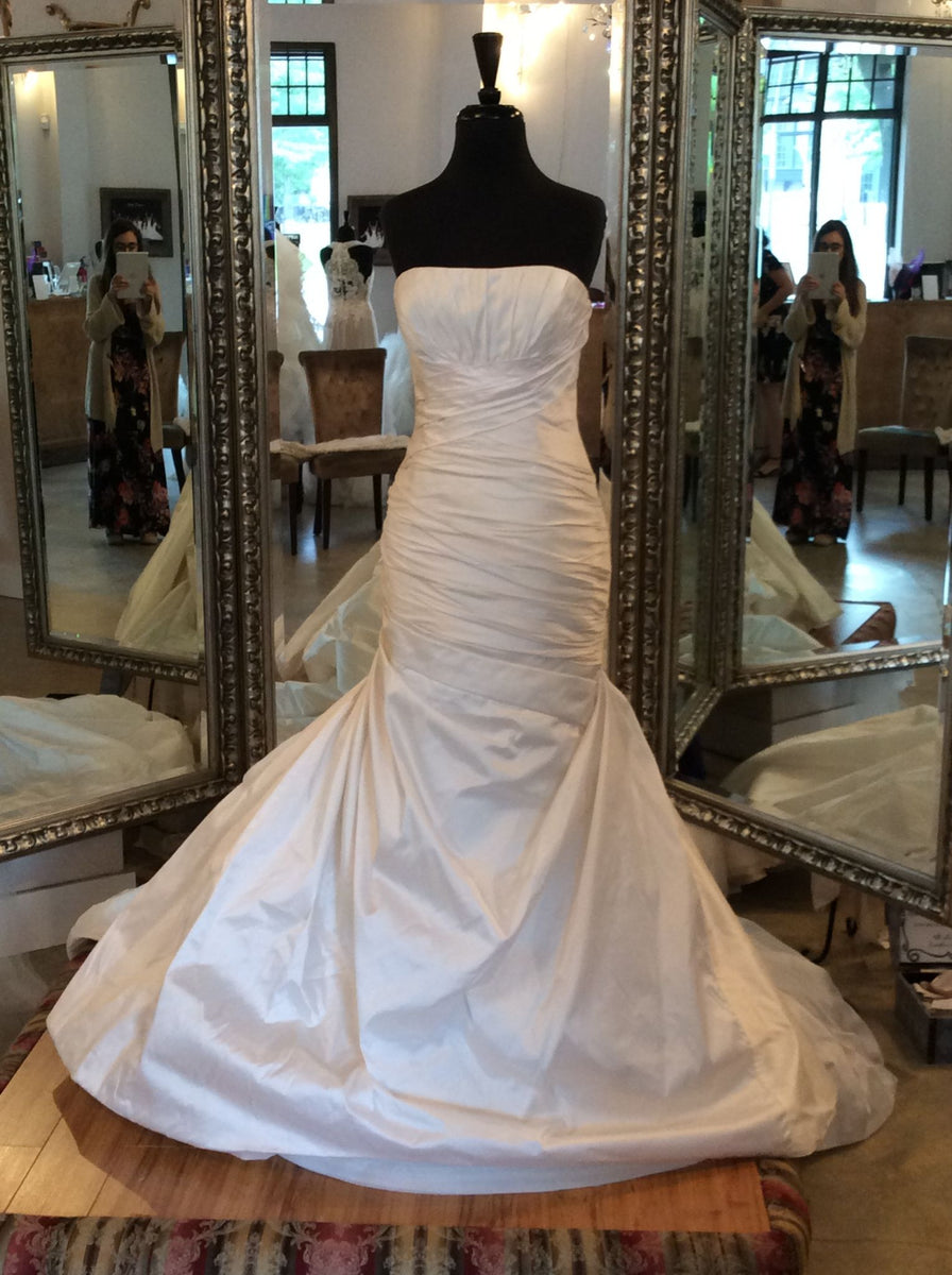 Enzoani Evette – Nearly Newlywed