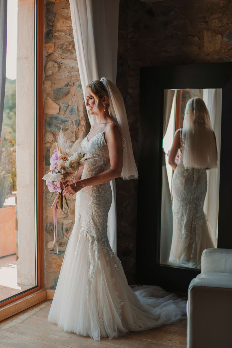 Enzoani Nia – Nearly Newlywed