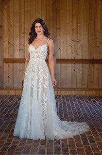 Essense of Australia D3521 – Nearly Newlywed