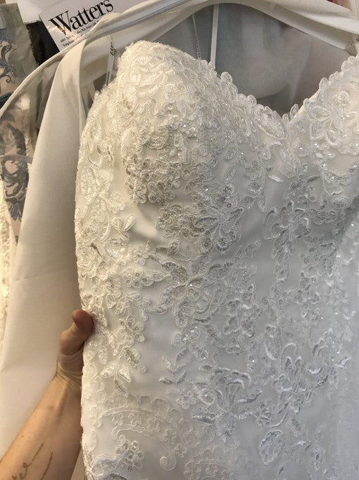 Essense of Australia D1846 – Nearly Newlywed