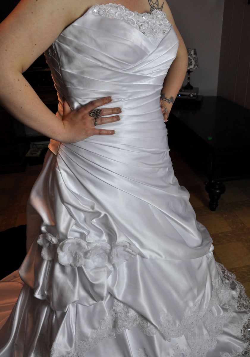 Essense of Australia Essence of Australia – Nearly Newlywed