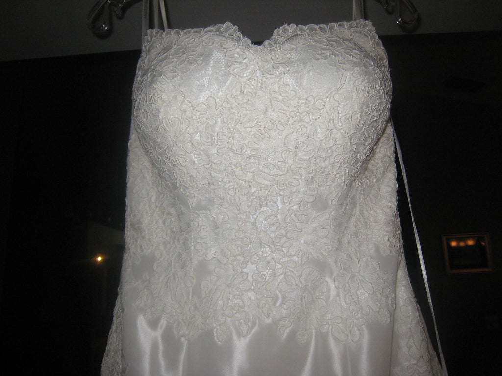 Essense of Australia STYLE D1388 – Nearly Newlywed