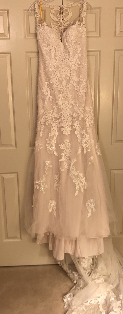 Essense of Australia D2208 – Nearly Newlywed