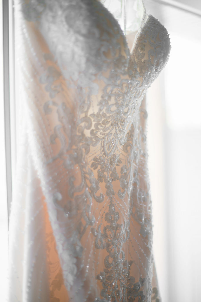 Essense of Australia D2208 – Nearly Newlywed