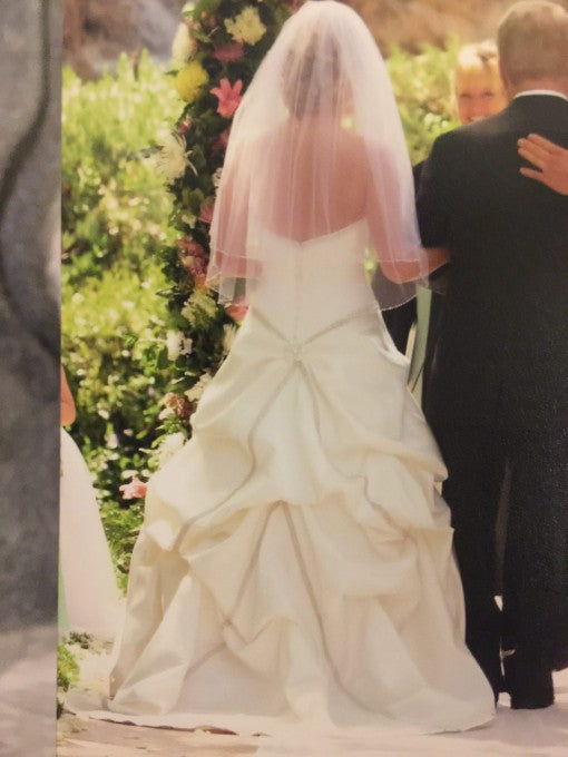 Henry Roth Henry Roth New York – PreOwnedWeddingDresses