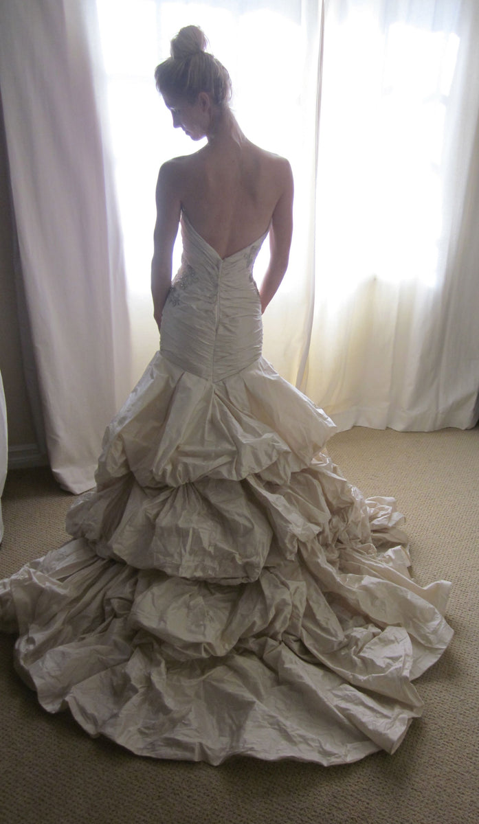 Ines Di Santo Style 513 – Nearly Newlywed