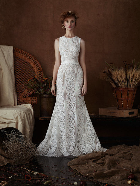 Isabelle Armstrong Maria – Nearly Newlywed