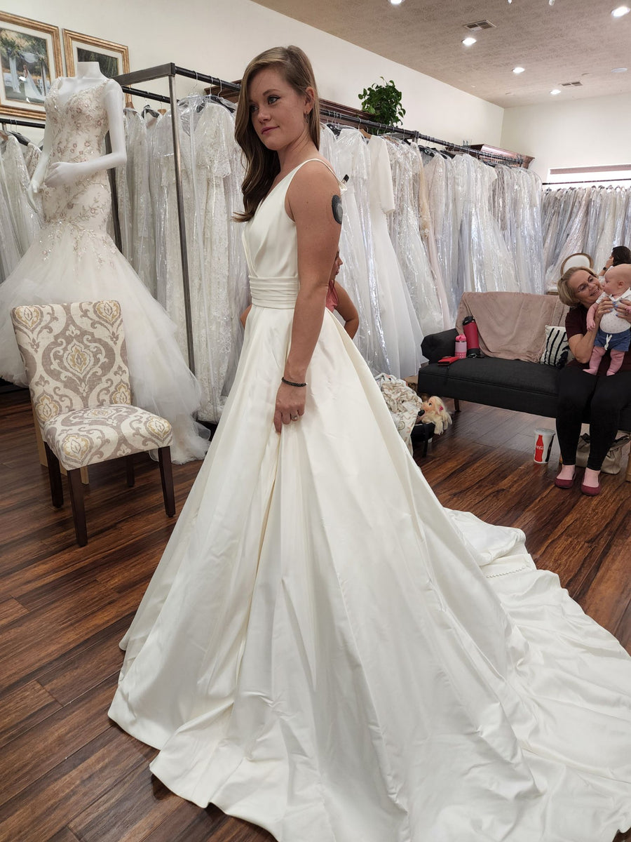 Justin Alexander 88136 – Nearly Newlywed