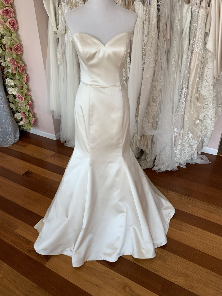 Justin Alexander 8659 – Nearly Newlywed